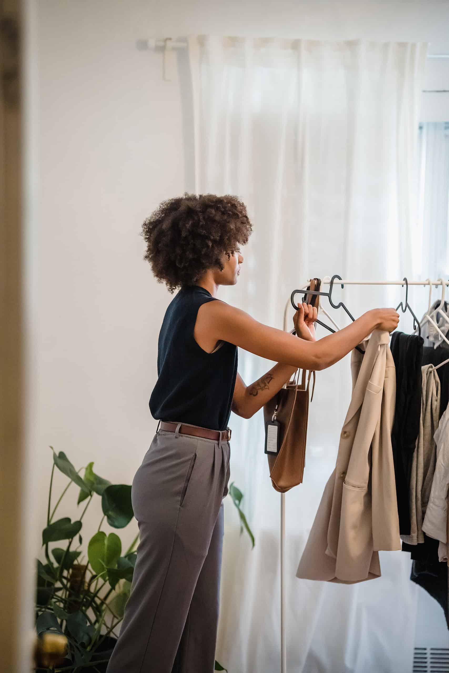 How To Build A Business Capsule Wardrobe (The Ultimate Guide To A ...