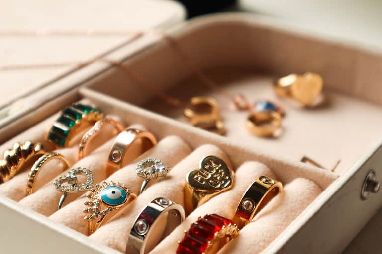 13 Powerful Questions To Ask When You Declutter Jewelry - Alison's Notebook