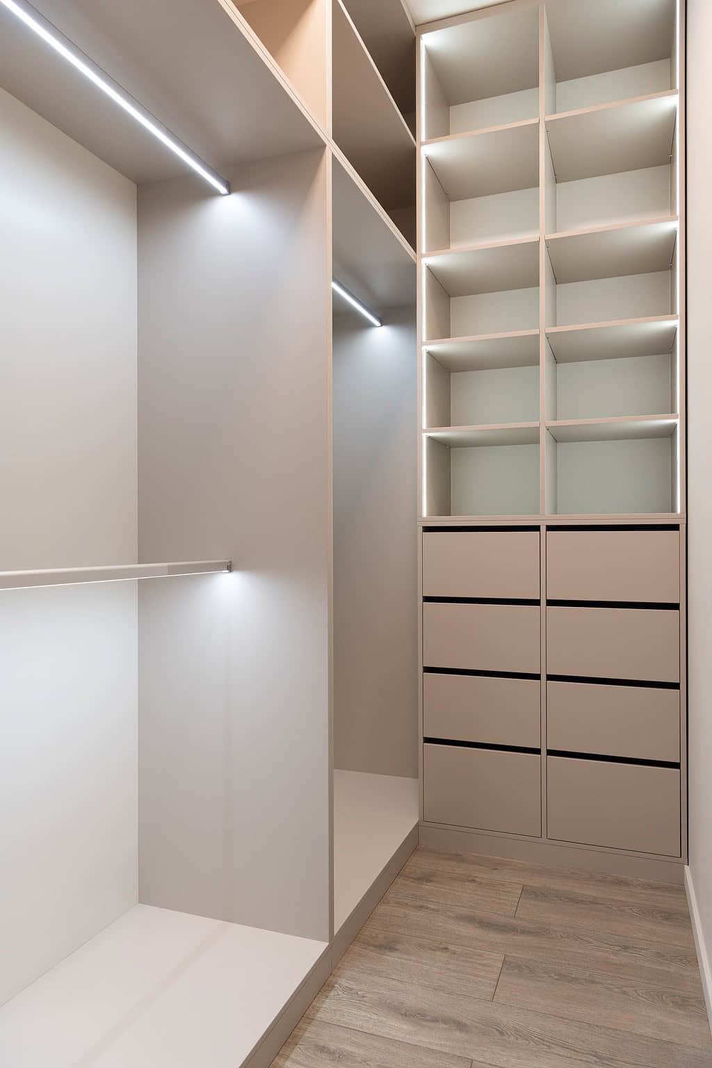 6 Easy Steps To Organize Your Clothes (The Best Guide You Can Have)