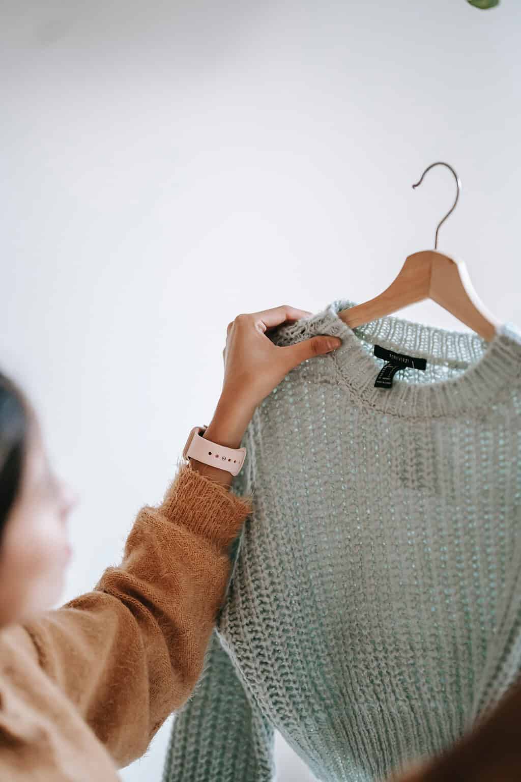 6 Easy Steps To Organize Your Clothes (The Best Guide You Can Have)