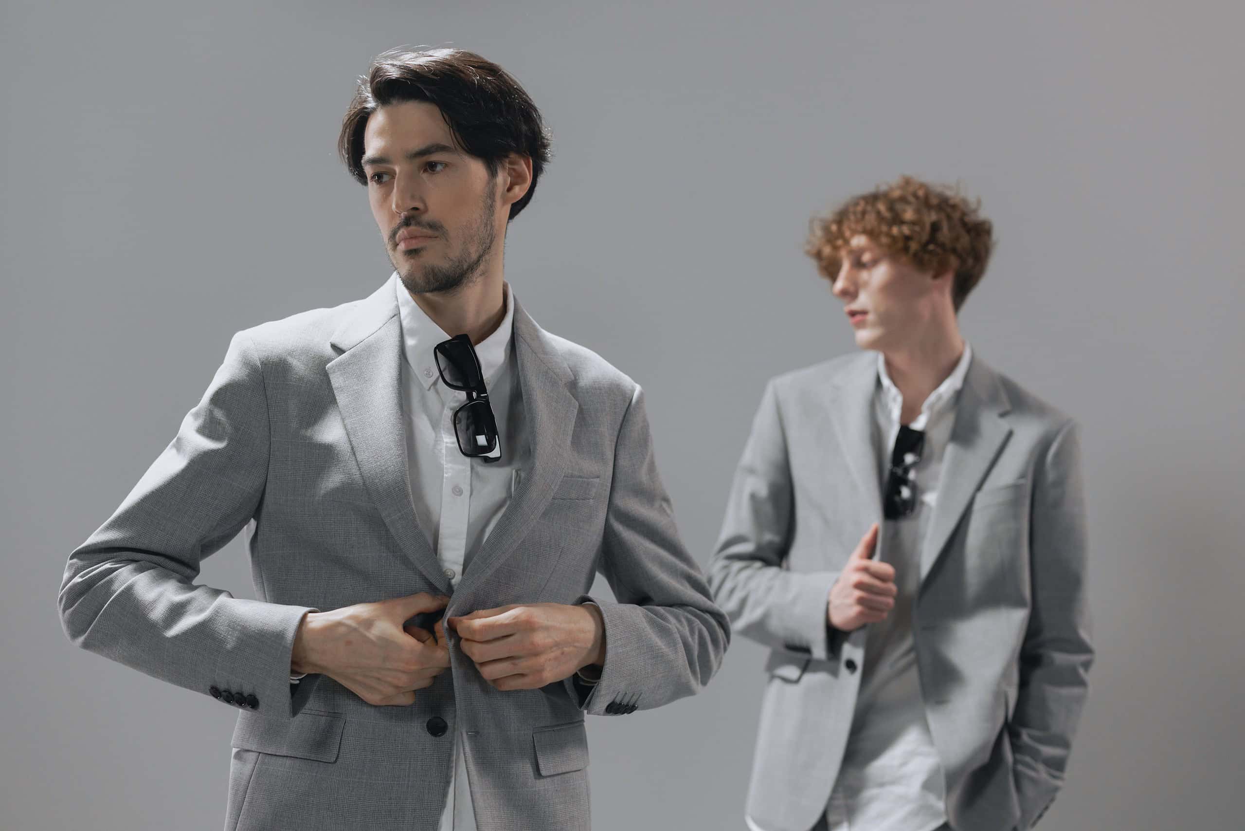 How To Create An Amazing Men's Capsule Wardrobe (8 Essential Pieces ...