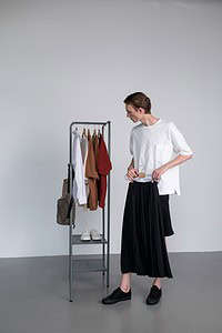 How To Create An Amazing Men's Capsule Wardrobe (8 Essential Pieces ...