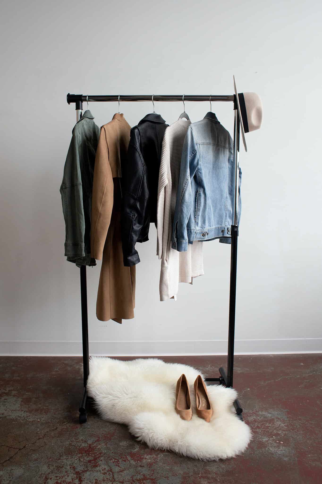 Designing A 10 Item Capsule Wardrobe (10 Extraordinary Items You Can ...