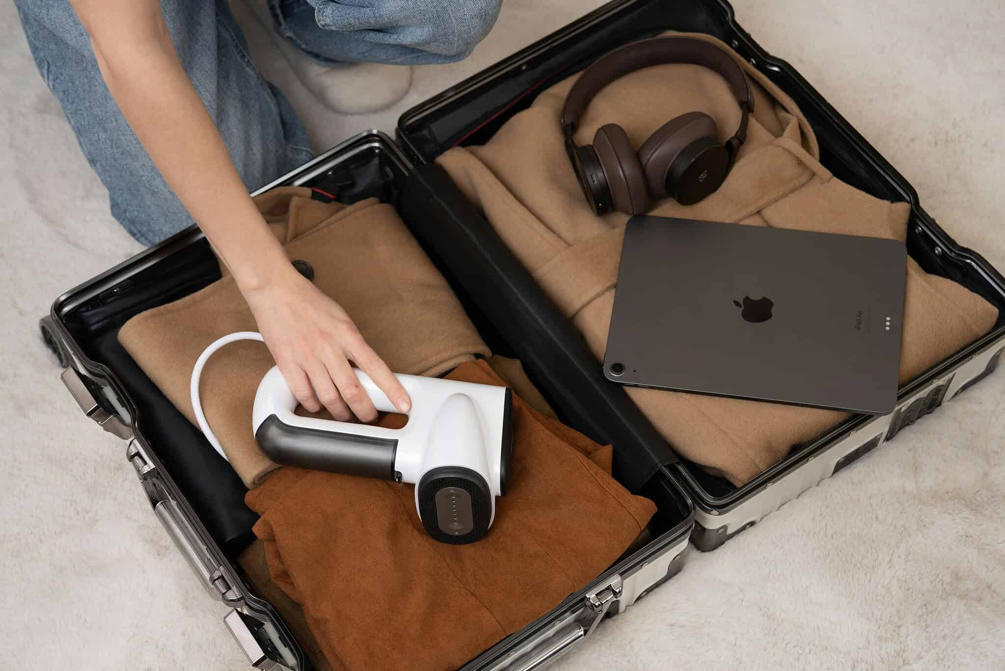 Winter Capsule Wardrobe For Travel (A Guide To Effortless Style And ...
