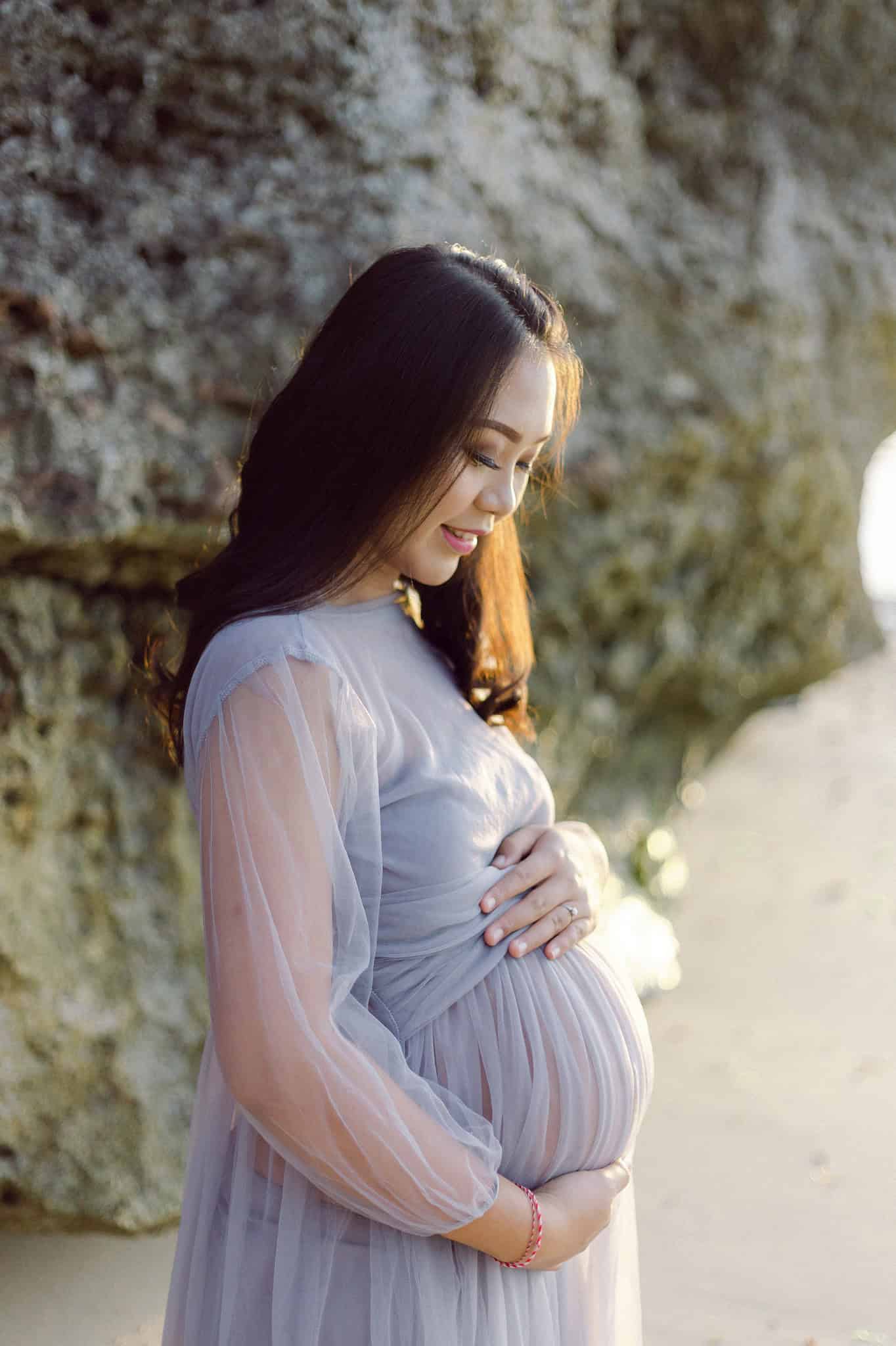 The Best Guide To Building A Postpartum Capsule Wardrobe