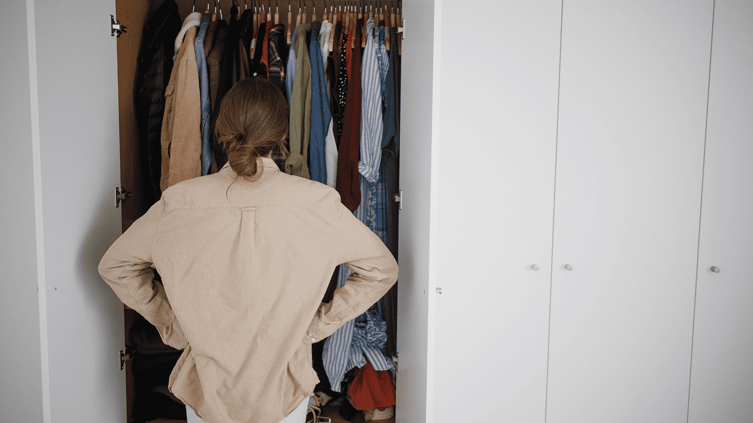 How to Stop Hoarding Clothes